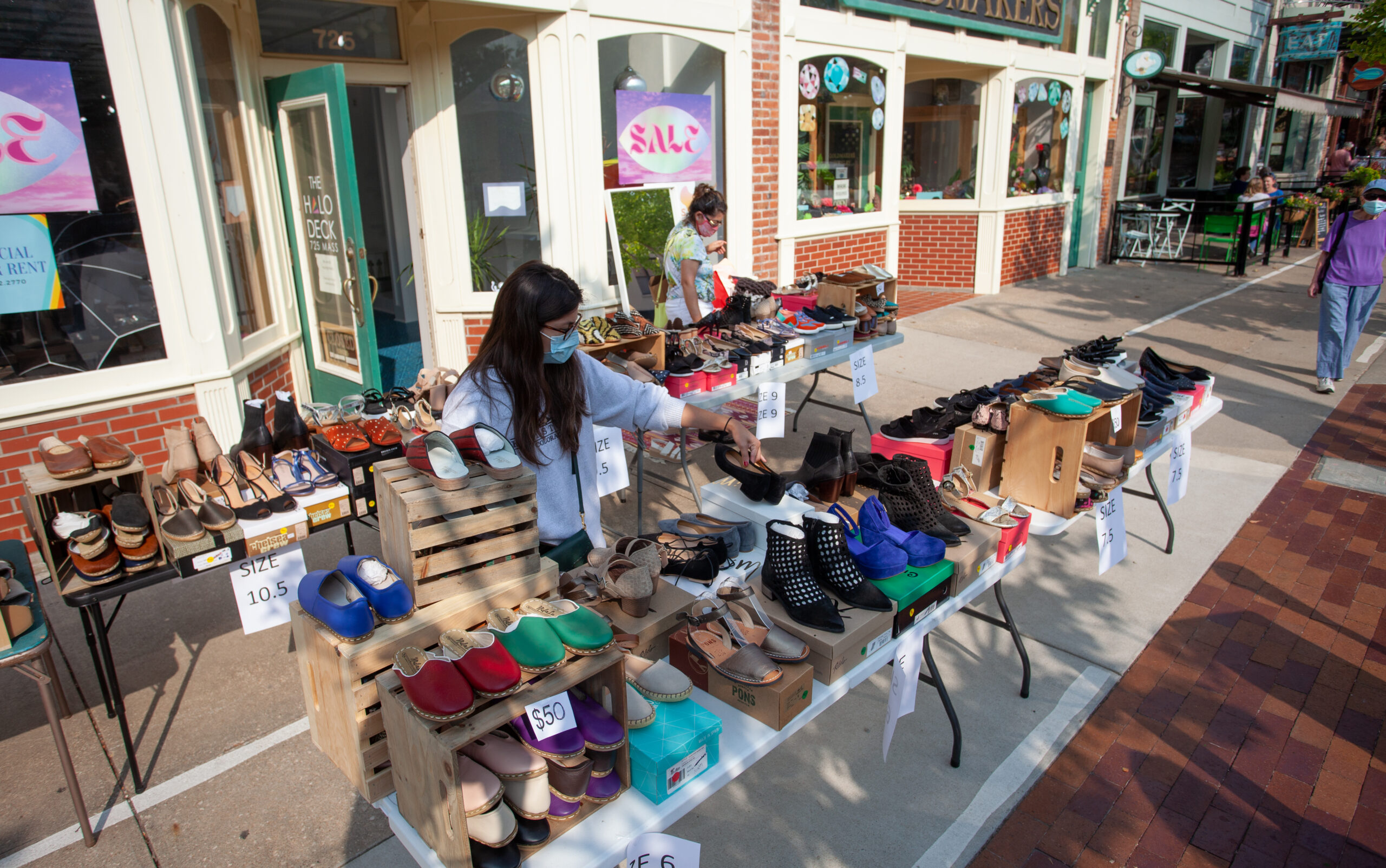 Upcoming events include Sidewalk Sale, Fall Arts and Crafts Festival ...